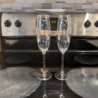 Personalized Wedding Toasting Flutes Set of TWO, Custom Engraved Vina ...