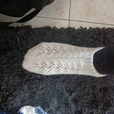 Nestled Leaves Socks Pattern Socks Knitting Pattern - Etsy