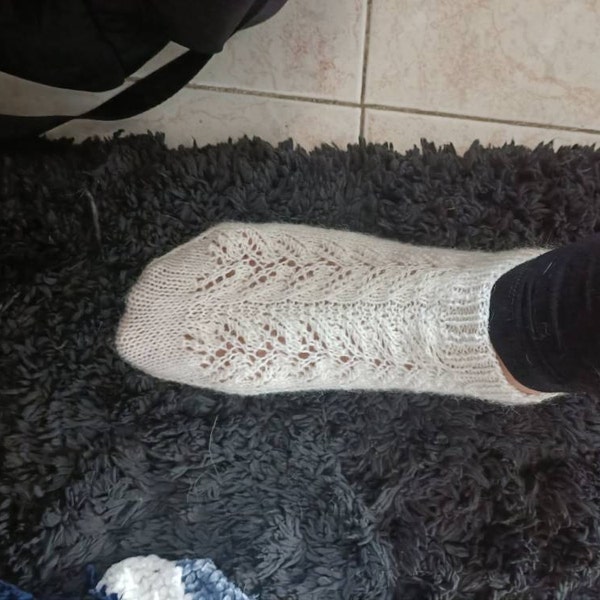 Nestled Leaves Socks Pattern, Socks Knitting Pattern - Etsy