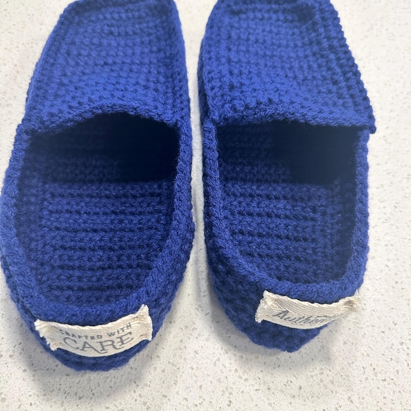 Crochet PATTERN Women's Raised Stitch Slippers, Textured Slippers ...