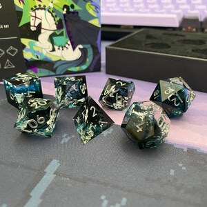 Coldhearted Icy Blue Gradient Handmade Resin Sharp Edge Dnd Dice Set ...