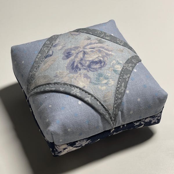 Pyramid Pincushion, Quilted, Triangle Pin Cushion, Patchwork, Bowl ...