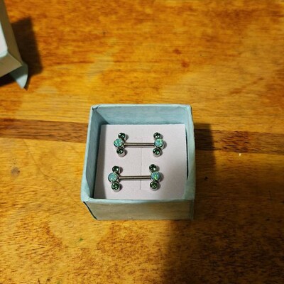 Real Jade 12g 14g Titanium Internally Threaded Claw Nipple Bar Rings ...