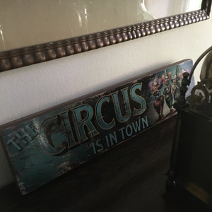 Circus Sign Fairground Old Vintage Style Fun Fair Sign. Wood It's Here ...