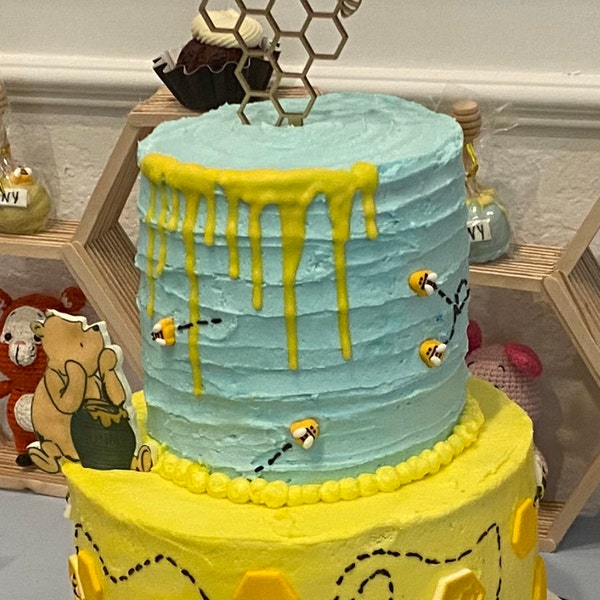 15 HONEY BEES EDIBLE Sugar Cupcake or Cake Toppers - Bee Decorations ...