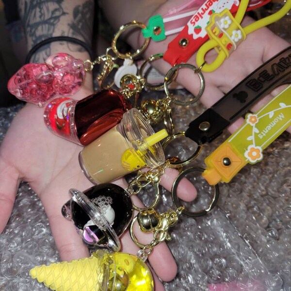 Heart Liquid Keychain, Boba Keychain, Quicksand Keychain, Kawaii ...