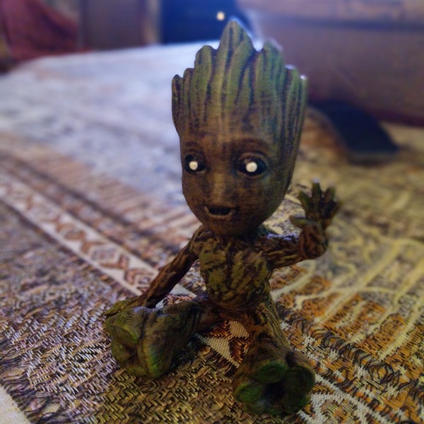 Cute Waving Baby Groot Figure Avengers Infinity War Marvel Guardians of ...