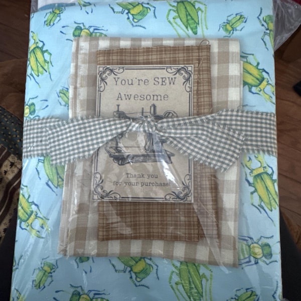 Navy, Berry, Khaki Americana Cotton Homespun Fat Quarter Bundle Fall ...