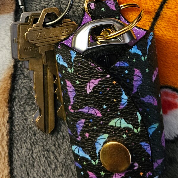 Bat Keychain, Halloween Key Fob, Bat Wing Accessory, Key Keeper, Spooky ...