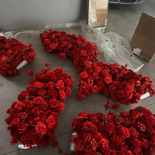 Heart Flower Arch: Wedding Backdrop Decoration - Customizable - Etsy