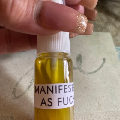 Manifestation Oil, Intention Oil, Attraction Oil Blends With Crystals ...