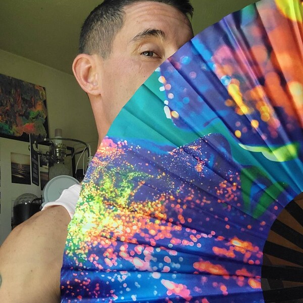 Jesus Bears the Cross Hand Fan / Carthage / Big 13 Inch Clacking Fan ...