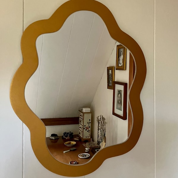 Gold Oval Wavy Wall Mirror, Wooden Irregular Decorative Mirror, Gold ...