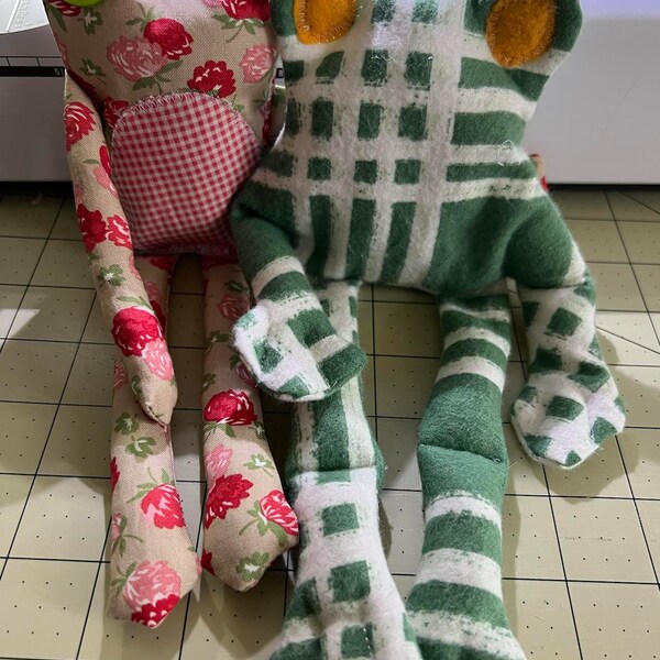 Cute Frog Pdf Pattern Leggy Frog Sewing Tutorial Stuffed Frog Pattern ...