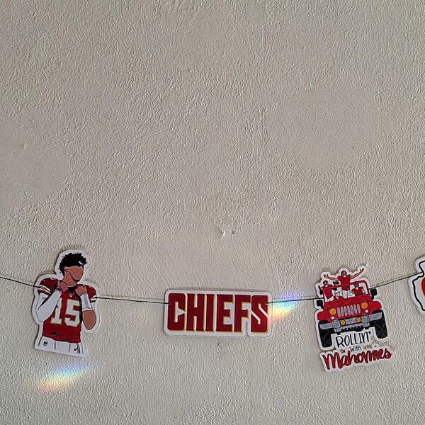 Chiefs Cupcake Toppers: Patrick Mahomes, NFL Football Decor - Etsy
