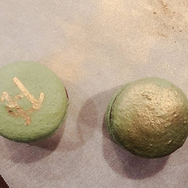 Wholesale 200 Macarons Shells for 100 Full Macarons. - Etsy