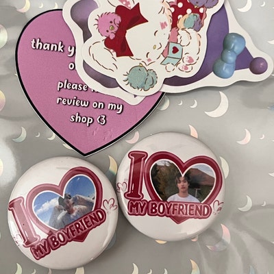 Le Sserafim I Love My Girlfriend Buttons - Etsy