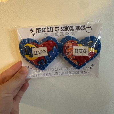 A Hug From Mom to Make Everything Better Pocket Hug From Mom Mom Hug ...