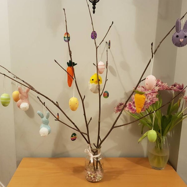 Easter Tree Decorations. Handmade Felt Easter Hanging Decorations ...