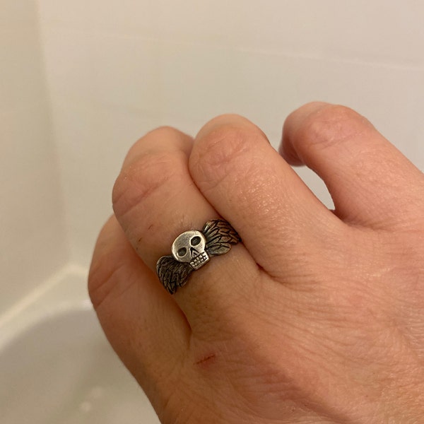 Taphophile Ring in Sterling Silver Memento Mori Skull - Etsy