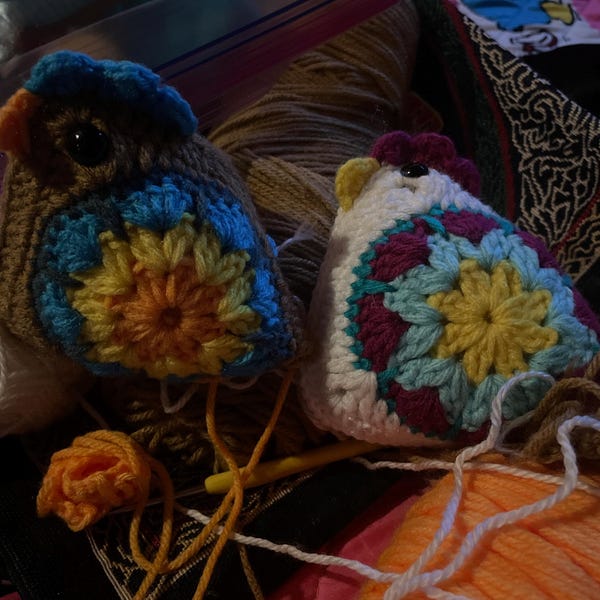 Granny Square Chicken Crochet Pattern · DIY Yarn Fiber Art Tutorial ...