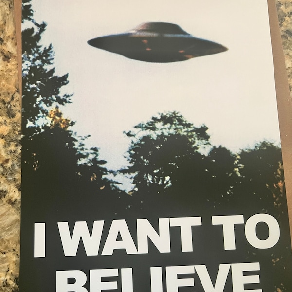 Retro Sci Fi Art, I Want to Believe X Files, Science Poster, Retro ...