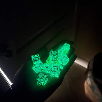 Nuclear Fallout Exclusive 11 Dice Set Glow in the Dark Nuke Wasteland ...