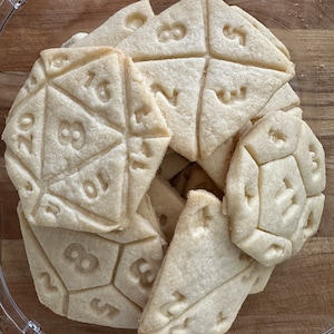 Dice Set of 6 RPG Medieval Fantasy Dnd D&D Dungeons and Dragons Cookie ...