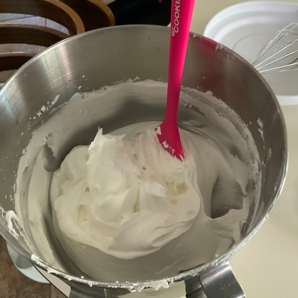 Rolled Buttercream Vanilla and Chocolate Icing Recipes and Methods - Etsy
