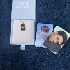 SKZ Compass Necklace - Etsy