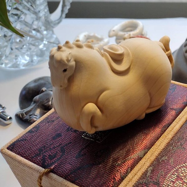 CUTE PIG SCULPTURE Pig Animal Miniature Solid Sculpture Pig Figurine ...