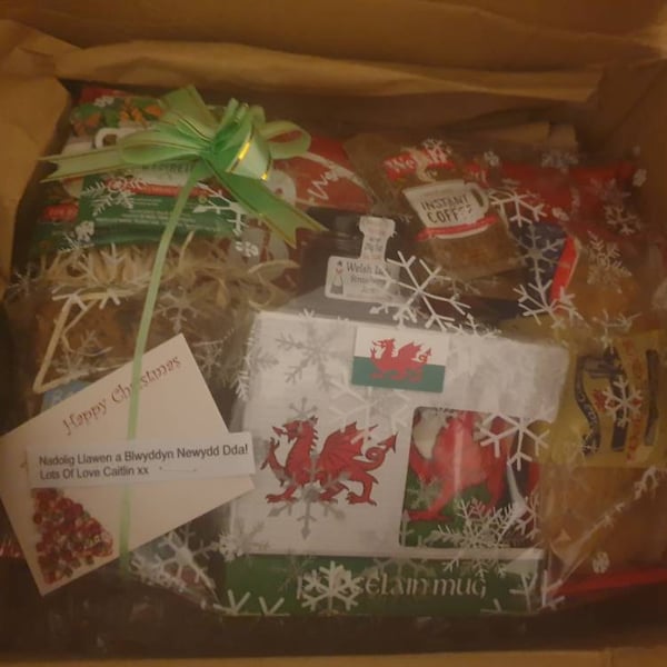 Irish Gift Hamper | Ireland Snack Gift | Gift Box From Ireland | Irish ...