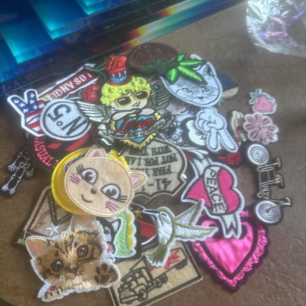 50 MIXED SEW on and IRON on Patches, Randomly Selected Patch Lot ...