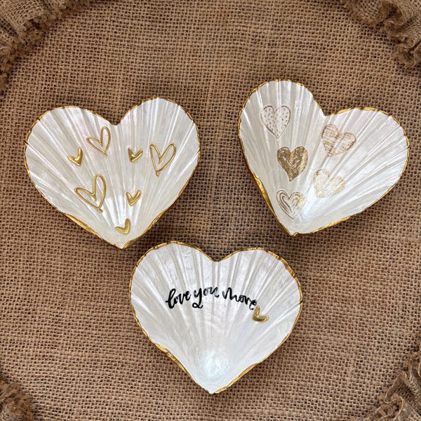 Heart Shape Scallop Shell I Semi-white Irish Baking Clam | Heart Shaped ...