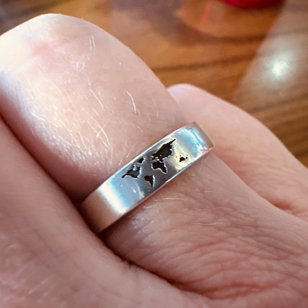 Sterling Silver World Map Ring: Dainty Travel Jewelry - Etsy