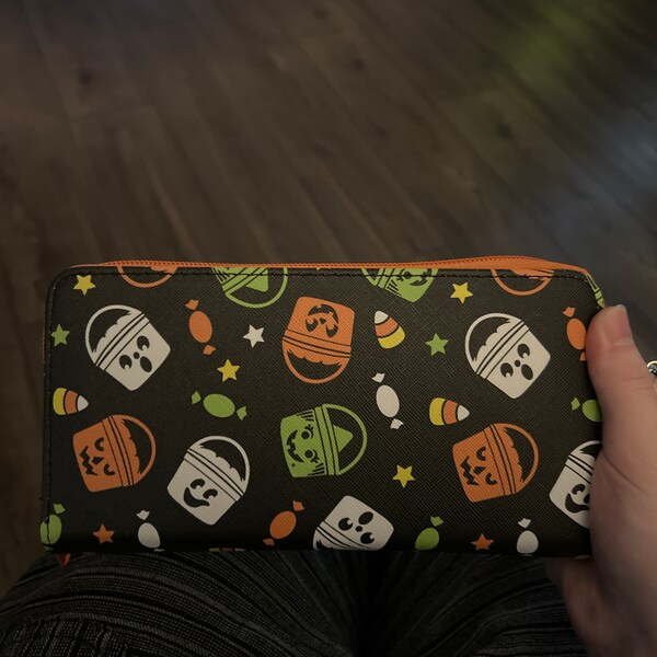 Boo Bucket Short Wallet, Fauxleather - Etsy