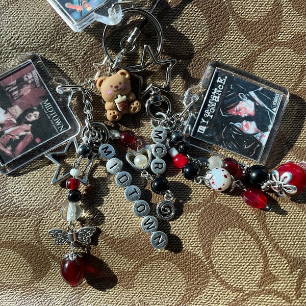 MCR - “three Cheers for Sweet Revenge” Beaded Album Keychain - Etsy
