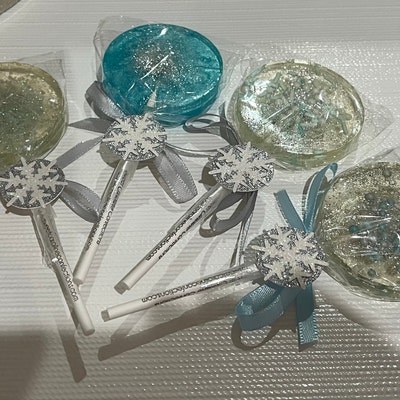 Frozen Lollipops, Frozen Lollipops, Snowflake Lollipops, Frozen Themed ...
