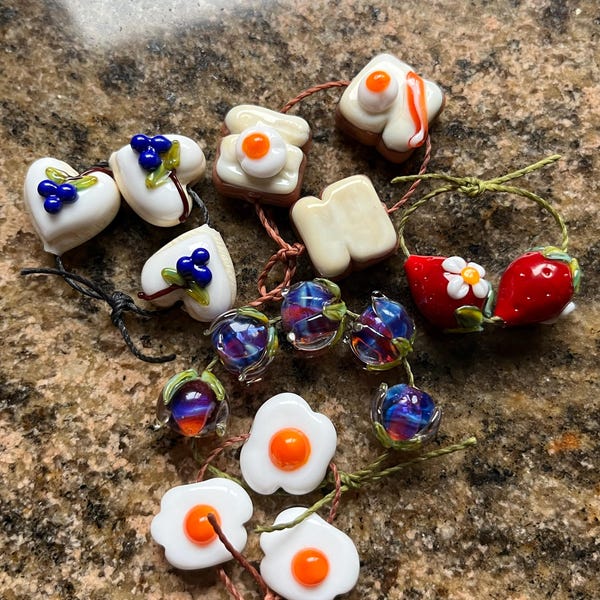 THE MAGIC LIGHT Roses Glass Beads, 12mm Special Formula Dichroic Glass ...