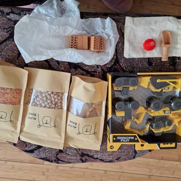 Construction Sensory Play Tray Kit | Messy Play Building Site Tray ...