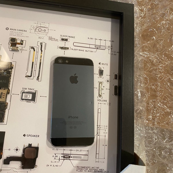 Disassembled iPhone Art With Frame, Disassemble Art Frame iPhone 1 ...
