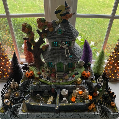 Igloo North Pole Platform for Christmas Village Display Stand alpine ...