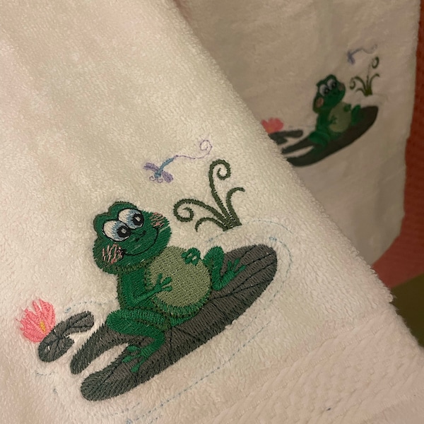 Frog Embroidered Hand Towel or Washcloth - Etsy