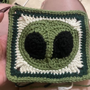 Alien Head Granny Square - Etsy