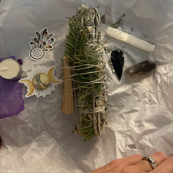 Smudge Stick / Smudge Stick Bundle / Smudge Stick With Crystals / Space ...