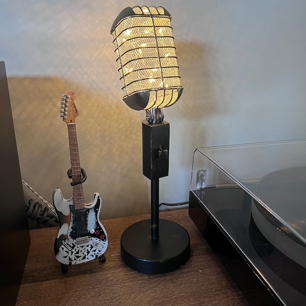 Illuminated Retro Microphone Lamp Metal Home Decor Vintage Microphone ...