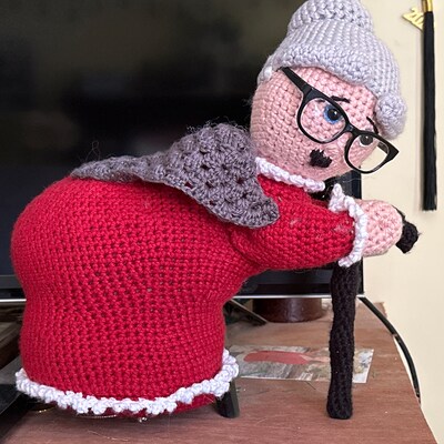 Granny/grandma Crochet Pattern Amigurumi Pin Cushion En Es - Etsy