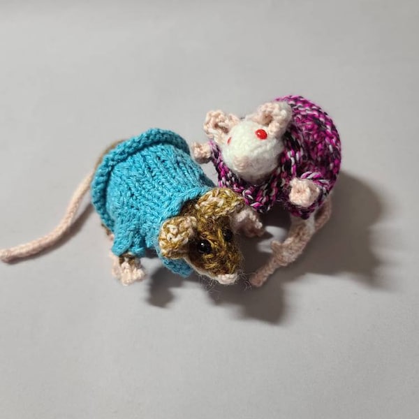 Miss Moppet's Mouse Knitting Pattern - Etsy