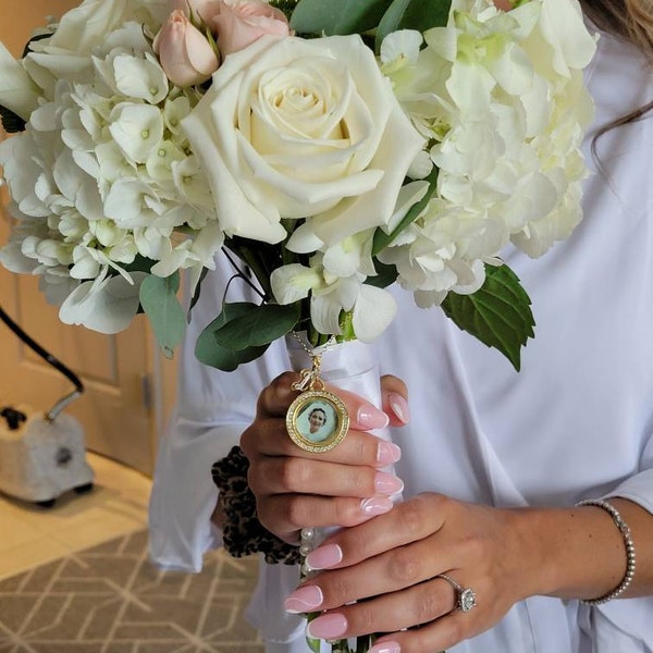 Gold Bridal Bouquet Locket - Modern Wedding Bouquet, Bride Gift ...