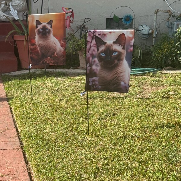 Charming Welcome Cottage Small Garden Flag - Outdoor Decor, Lawn Flag ...